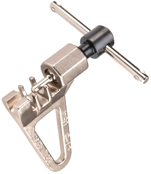 Helping Nils Fix His Stiff Chain Link