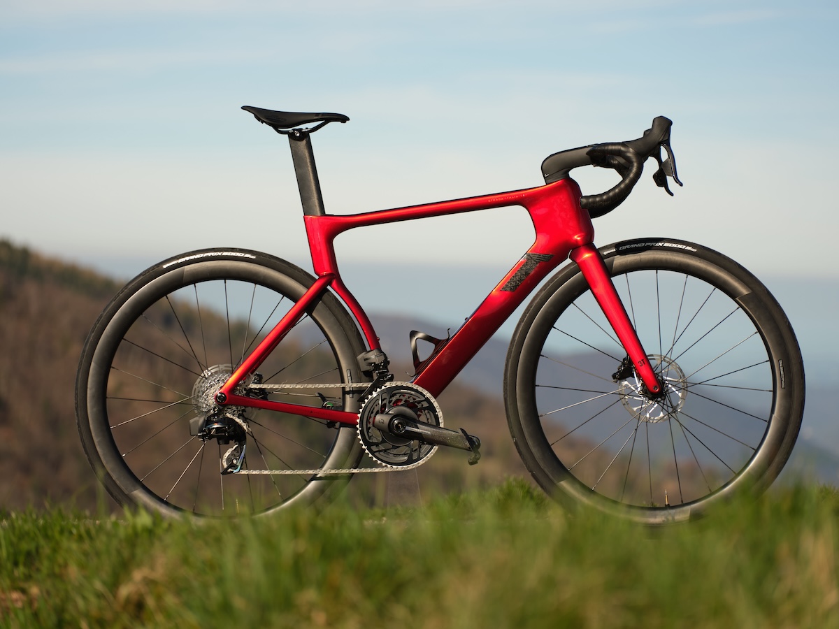 3T Unveils the Strada Italia: A Made-in-Italy Road Bike Blending ...